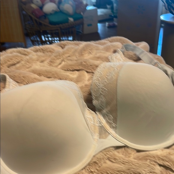 Olga | Intimates & Sleepwear | Olga 38dd Full Coverage Bra | Poshmark